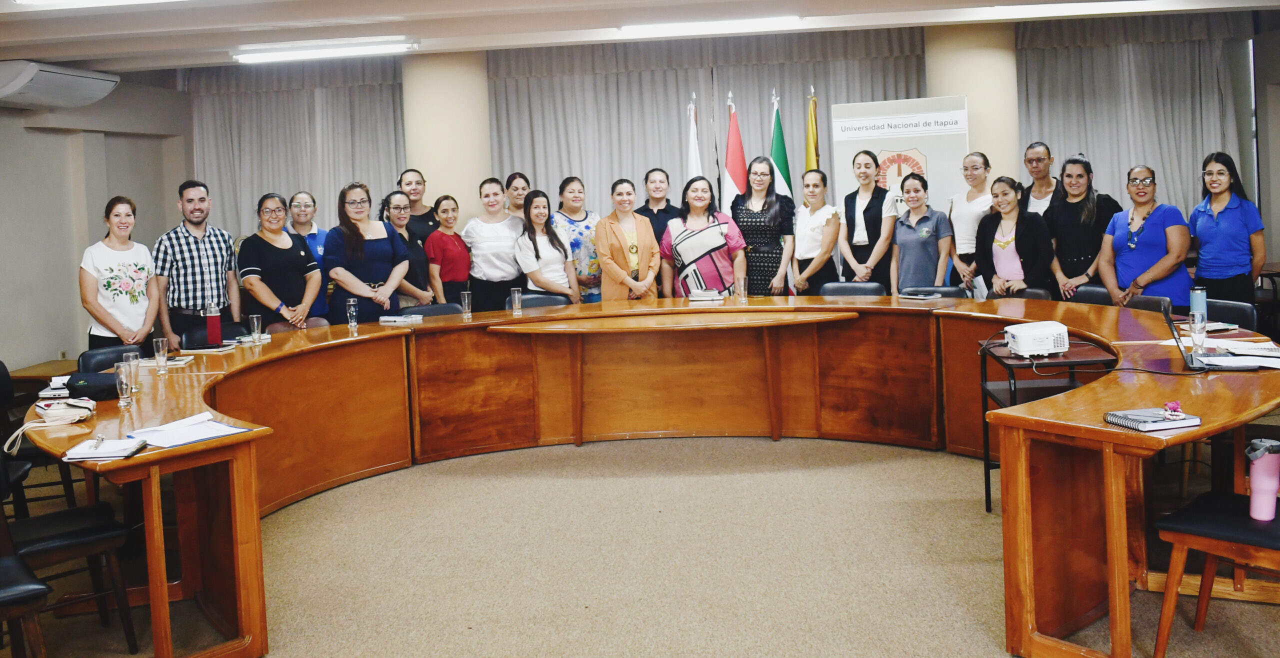 Primera reunión de Directores Académicos, Evaluadores y Directores de ...