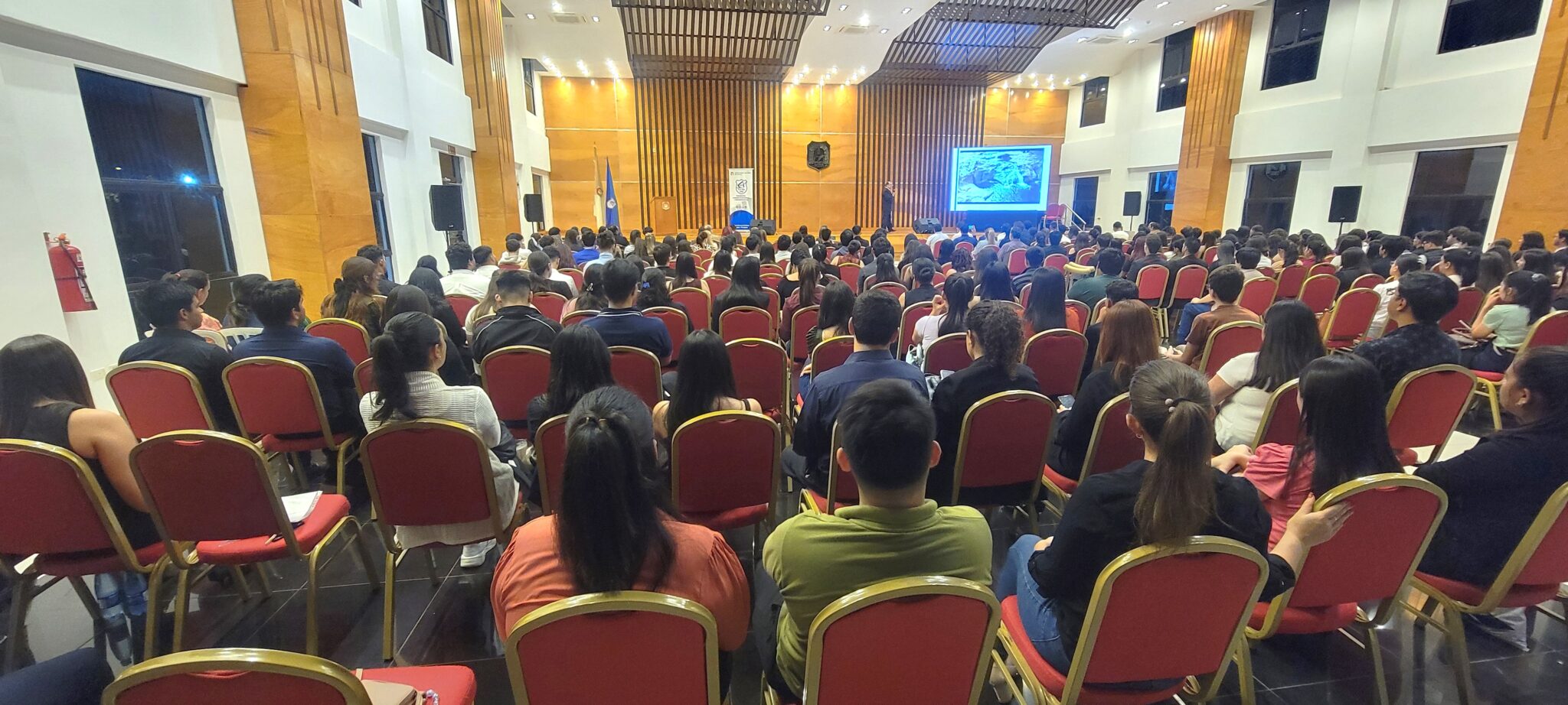 VIII CRACE 2025 finalizó con análisis del Impacto de los Eventos Internacionales en el ...